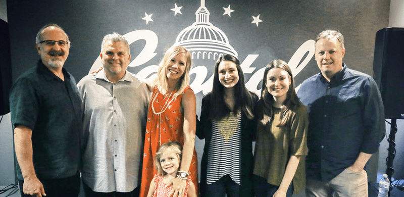 Capitol CMG Signs Singer/Songwriter Jamie MacDonald