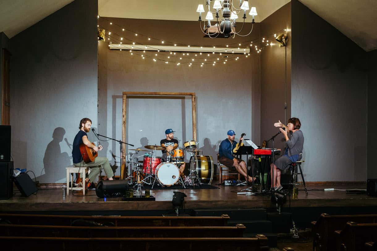 Sara Groves Reveals Compelling New Hymns Record, 'Abide With Me', To ...
